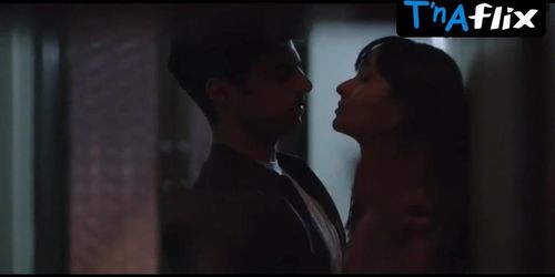 Kritika Bharadwaj Sexy Scene In Mismatched