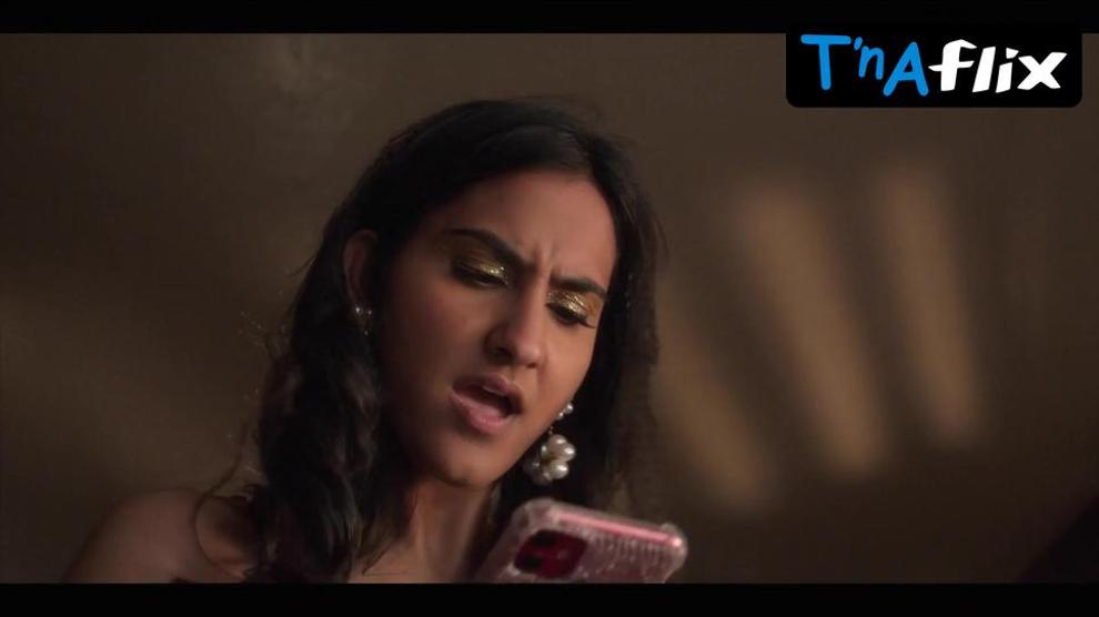 Amrit Kaur Underwear Scene In The Sex Lives Of College Girls