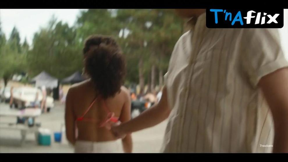 Lexi Underwood Bikini Scene In Cruel Summer