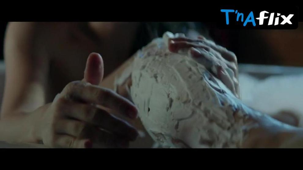 Nadine Crocker Breasts Scene In Cabin Fever