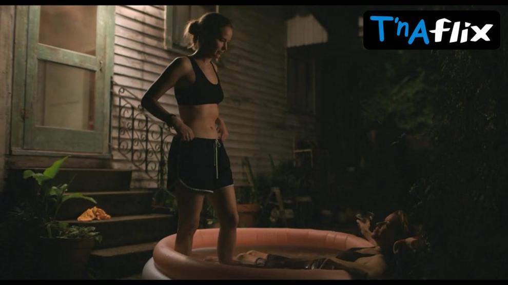 Jennifer Lawrence Underwear Scene In Causeway