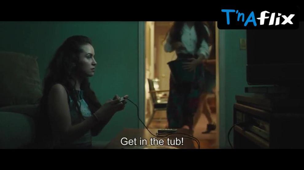 Ximena Romo Butt Scene In Gloria