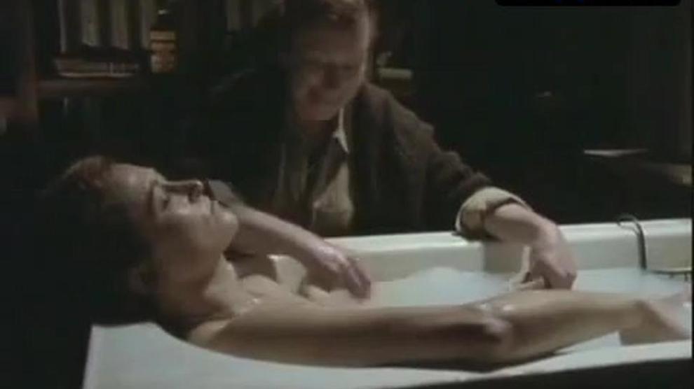 Linda Cropper Breasts Scene In Bordertown