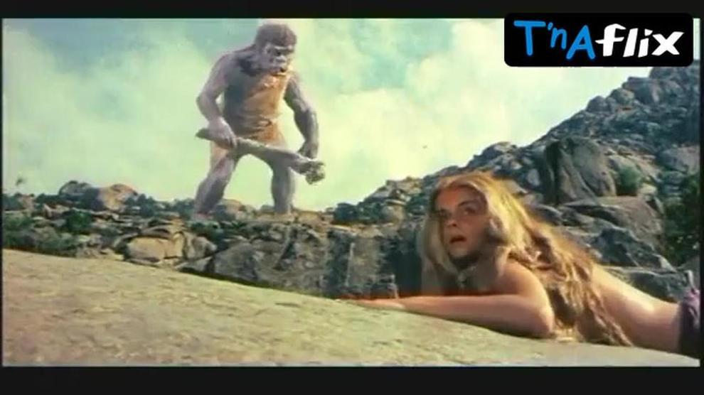Jane Seymour Breasts Scene In Sinbad And The Eye Of The Tiger