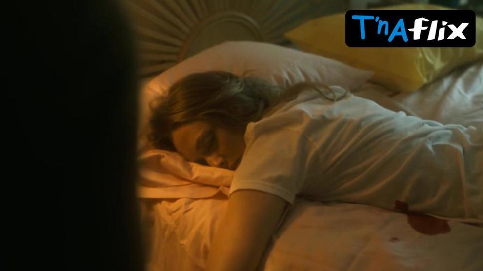 Amanda Seyfried Underwear Scene In The Crowded Room