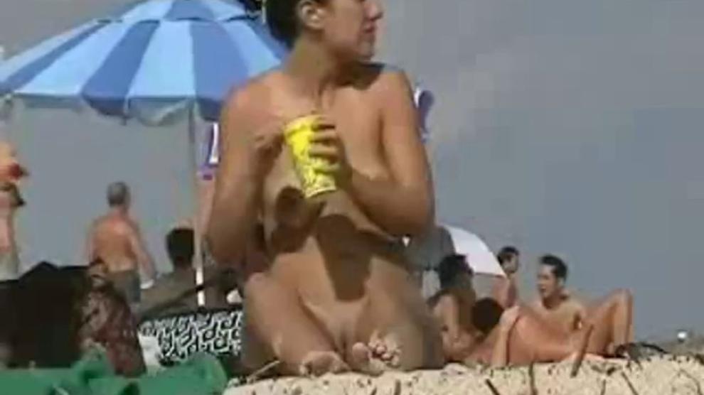Western Tourists Fawning Over Big Dick Black Dravidian At Goa Nude Beach